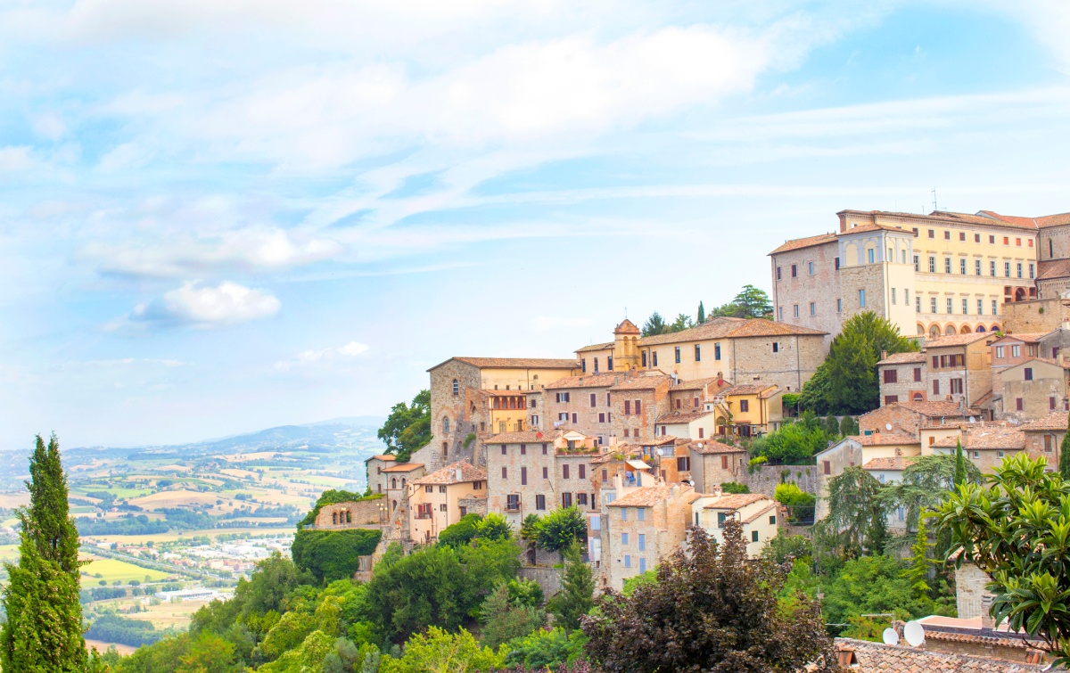 Cosa visitare a Todi, la città ideale nel cuore dell'Italia